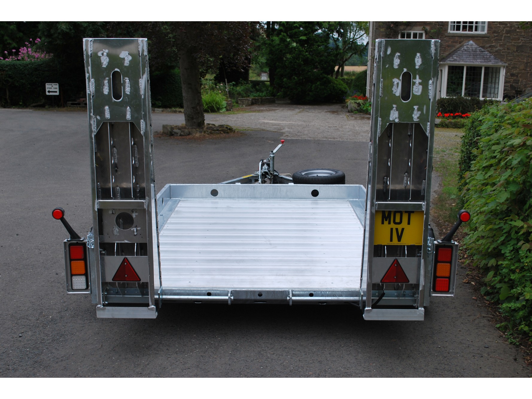 Motiv Trailers | TC3000 30 Access Platform Trailer Nifty Lift HR12 ...