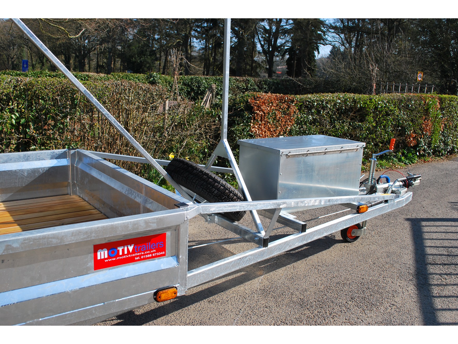 Motiv Trailers | TC 2000 3x16 Centre Post Rowing Trailer